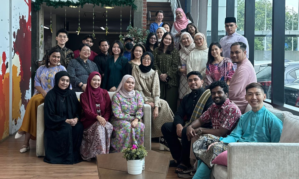 Budaya ‘potluck’ raya jadi tradisi erat silaturrahim - Kinihalal